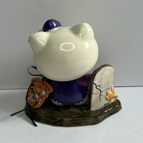 Hello Kitty | Holiday | Htf Hello Kitty Blue Sky Halloween Zombie ...